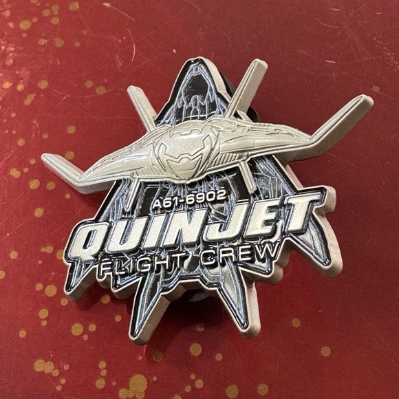 Marvel | One Pieces | New Disney Avengers Campus Quinjet Flight Crew 22 ...